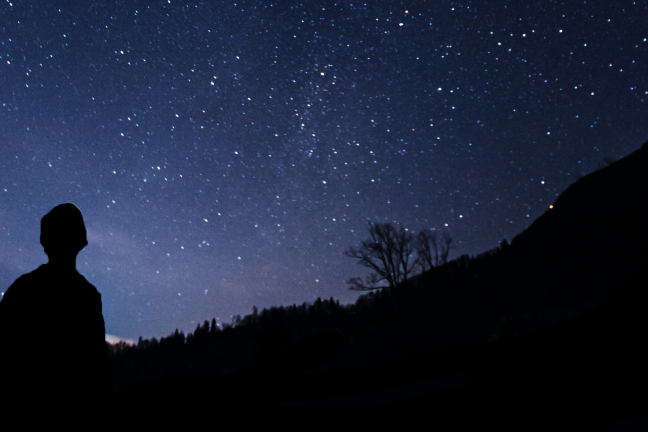 Se le stelle sono infinite, perché il cielo di notte è buio? - Managaia